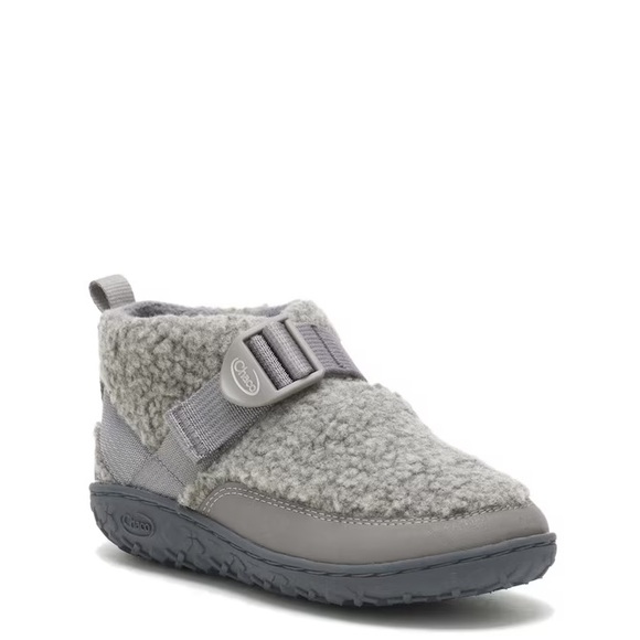 Chaco | Shoes | Chaco Light Gray Ramble Fluff Booties Size 65 Nwt ...